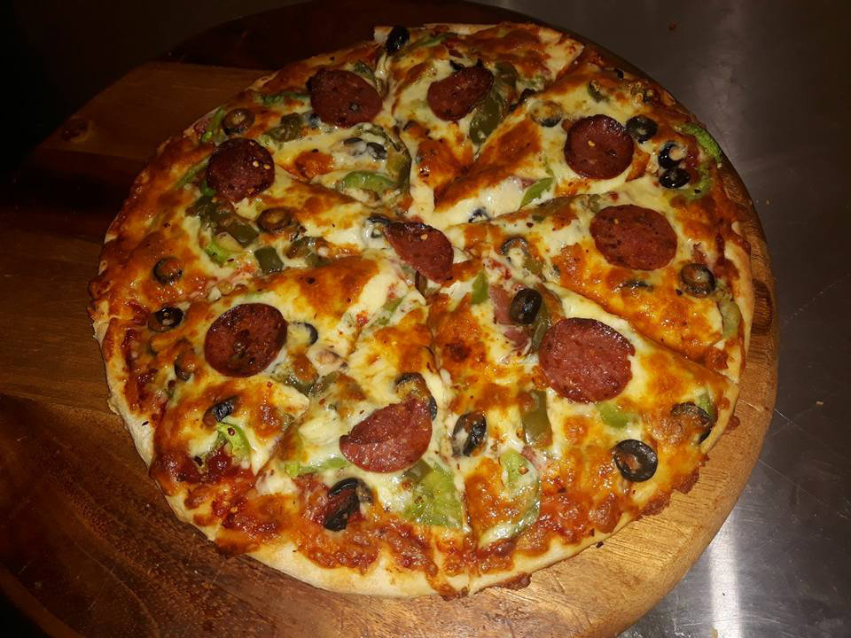 Diamond Pizza - Pizza Restaurants - Shop 4 133 Lennox St - Maryborough